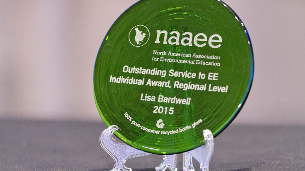 Earth Force's Lisa Bardwell Wins NAAEE Award: Outstanding Service to EE by an Individual ...